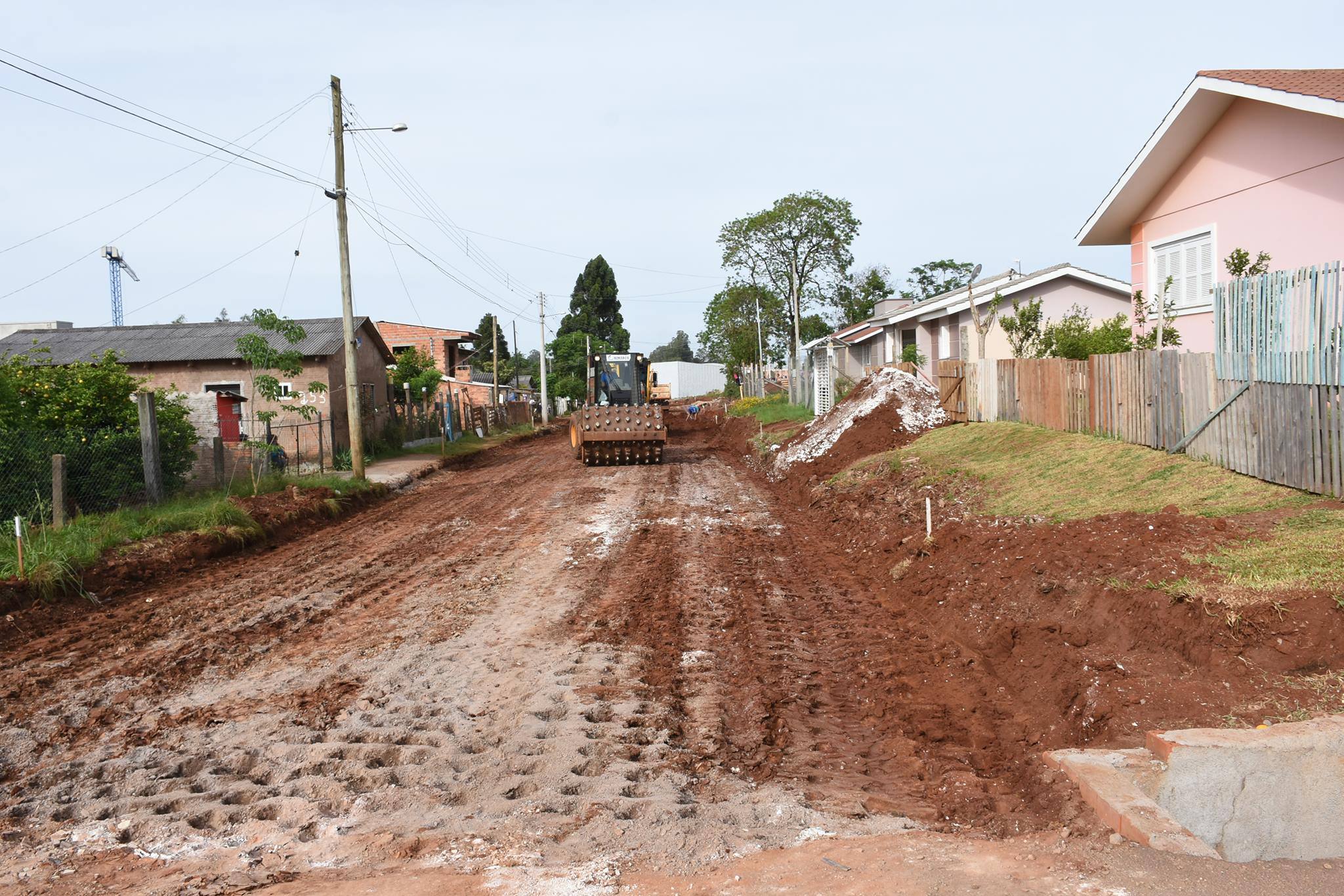 Mais obras de asfalto na Donária - Secretaria de Obras