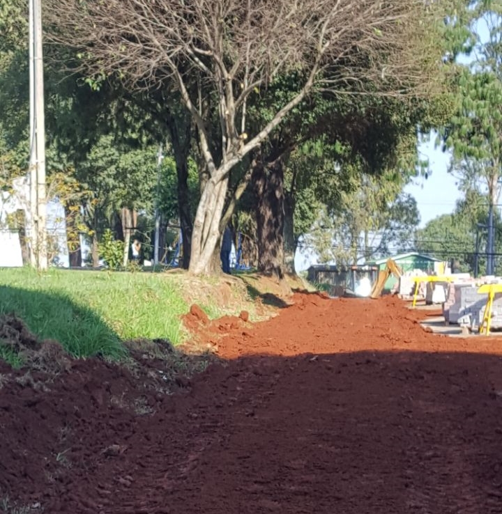 Calçada do Campo do Quartel sendo reconstruída - Secretaria de Planejamento
